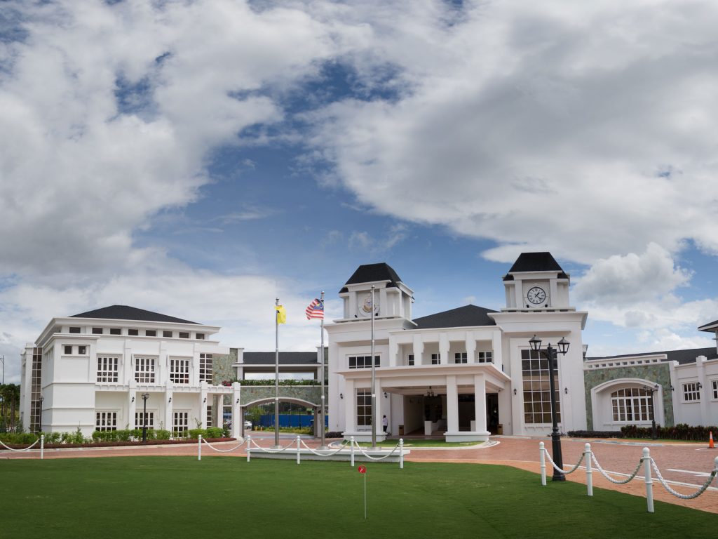 kota-seriemas-golf-and-country-club - Kota Seriemas Golf & Country Club